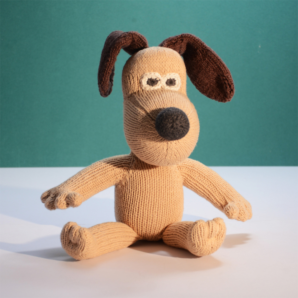 Buy the ChunkiChilli Gromit Knitted Toy | Aardman